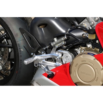 ZA866Y Heel guard kit for our rearsets Ducati Panigale V4 - カーボン matt Matt カーボン 1個 CNC Racing ...