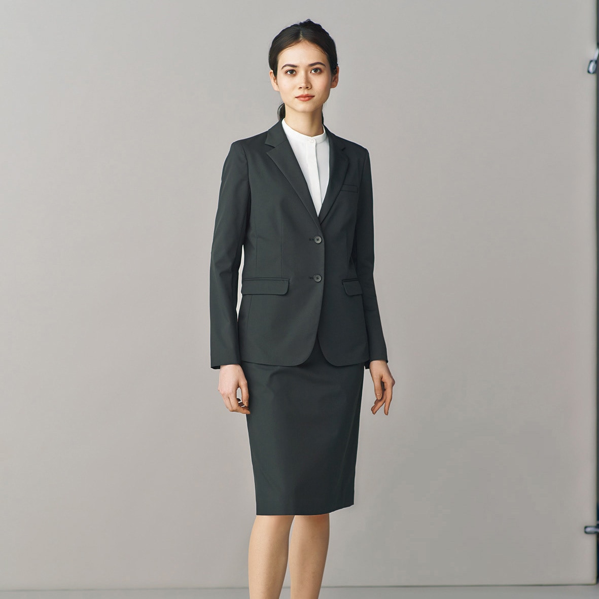 NAS017 ENJOY Noir セミタイトスカート カーシーカシマ ブラック色